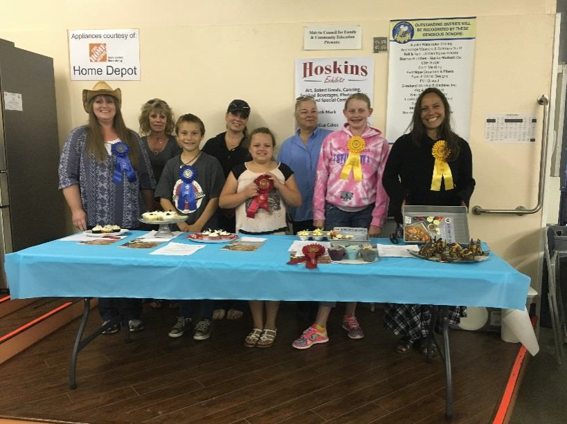 Cupcake decorating competition